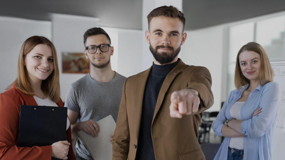 New month, new job opportunities - Simplify global hiring with Roots